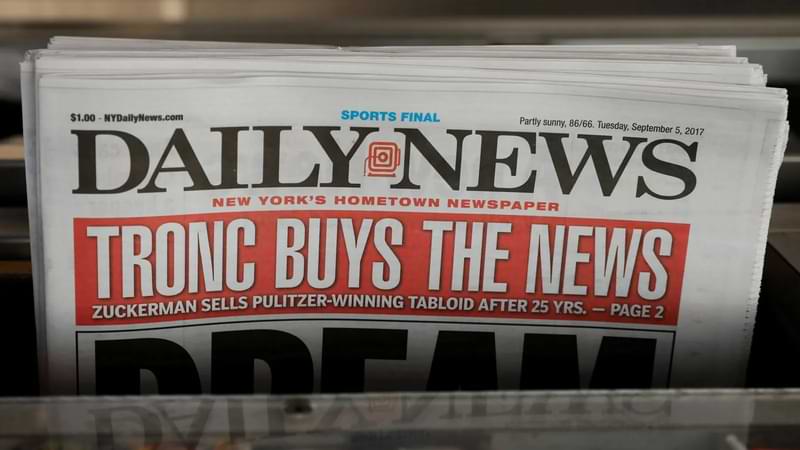 معرفی 39 پادکست برای یادگیری زبان انگلیسی در سال 2025 - نیمکت